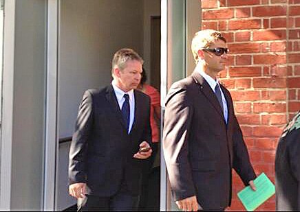 Officer avoids jail for misusing police data - ABC News
