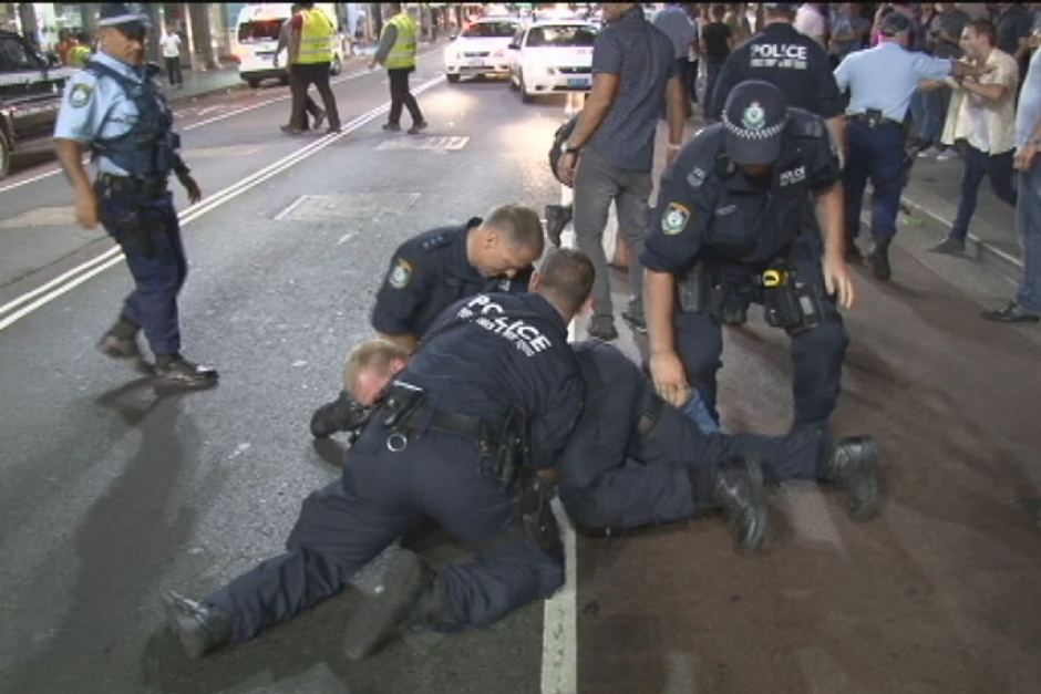 Alcohol-fuelled violence: why do men bash each other at night? - triple j