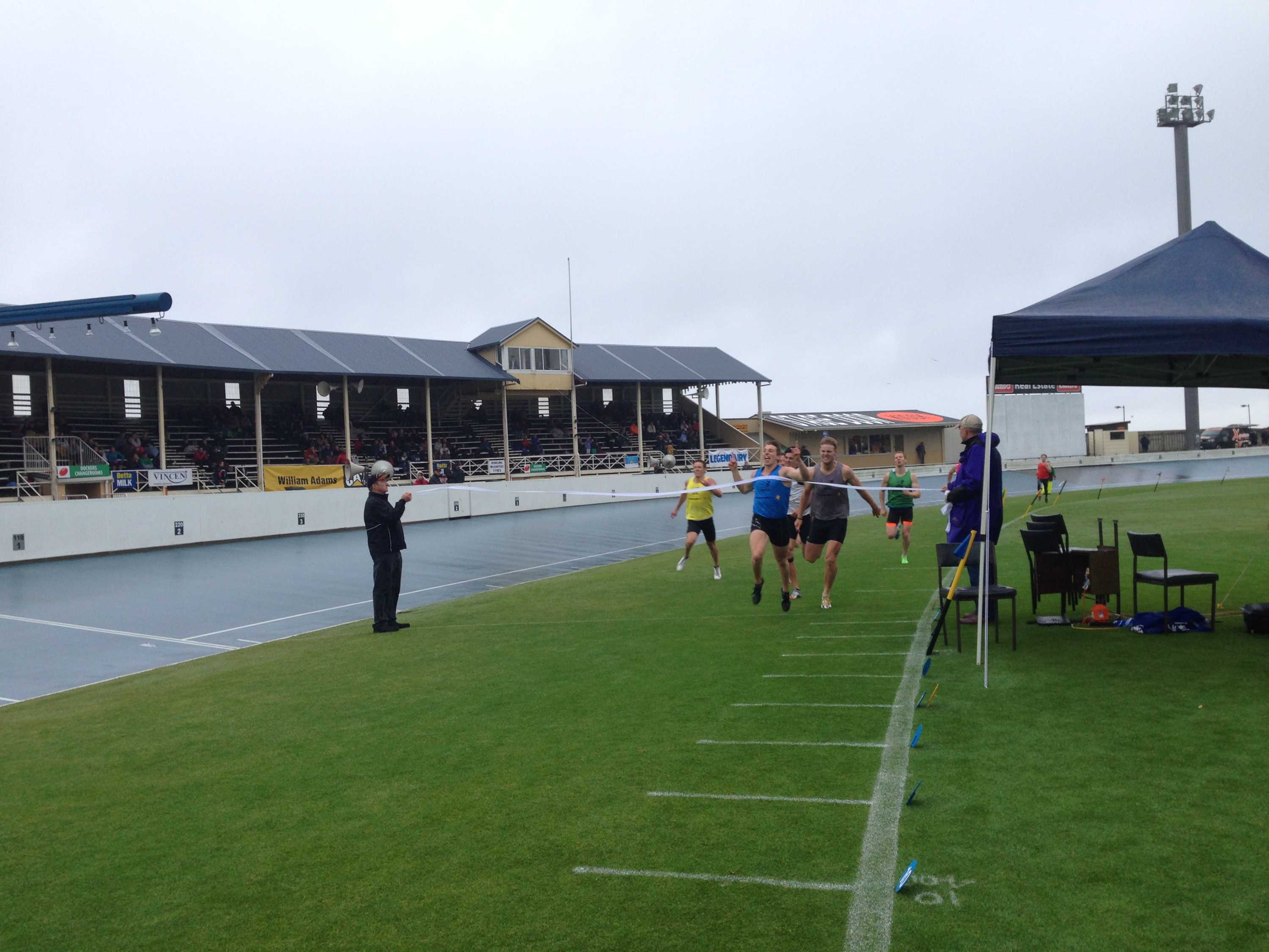 Victorian runners dominate at the Burnie carnival - ABC News