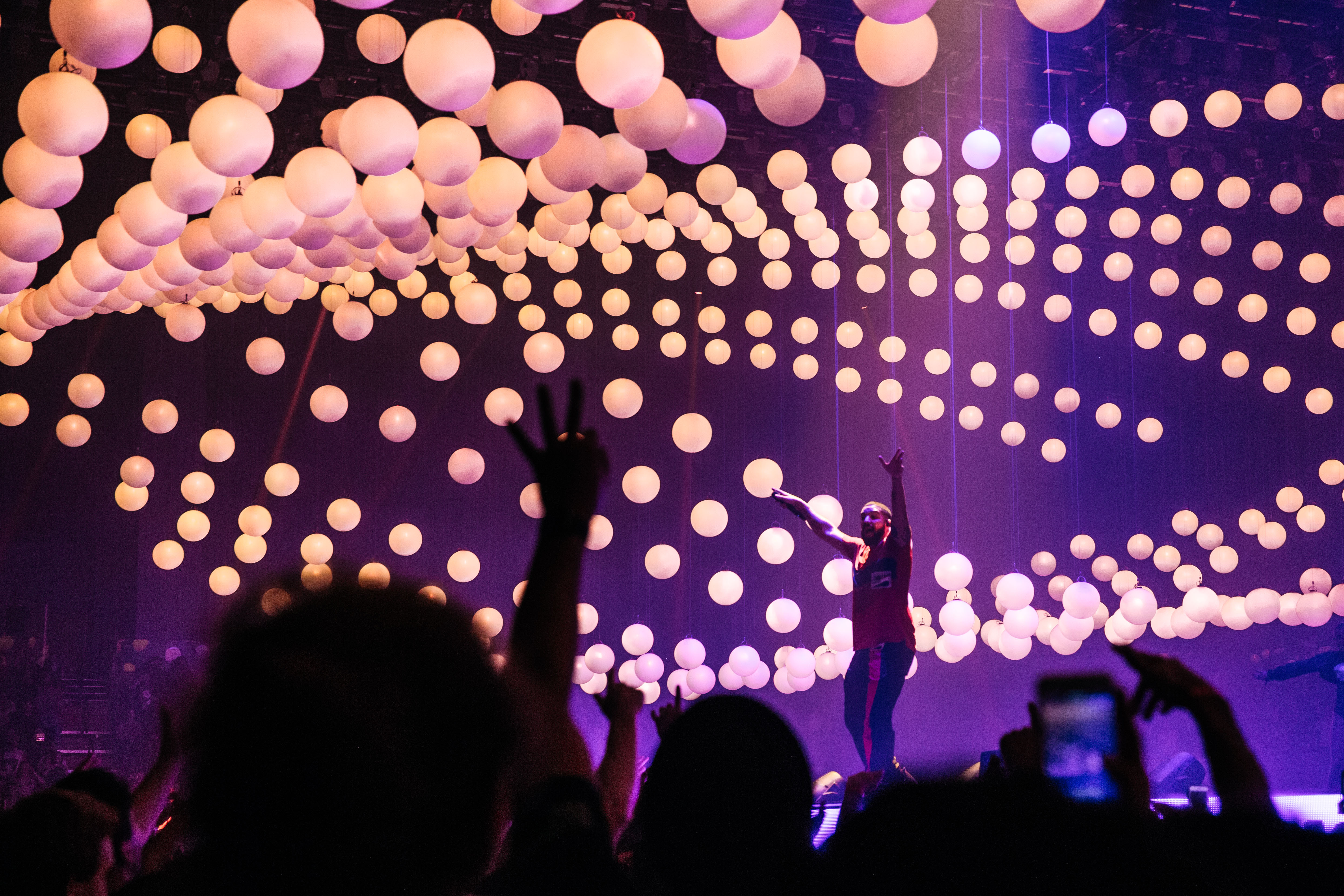 What went down at Drake’s first Aussie show in 2017 - triple j