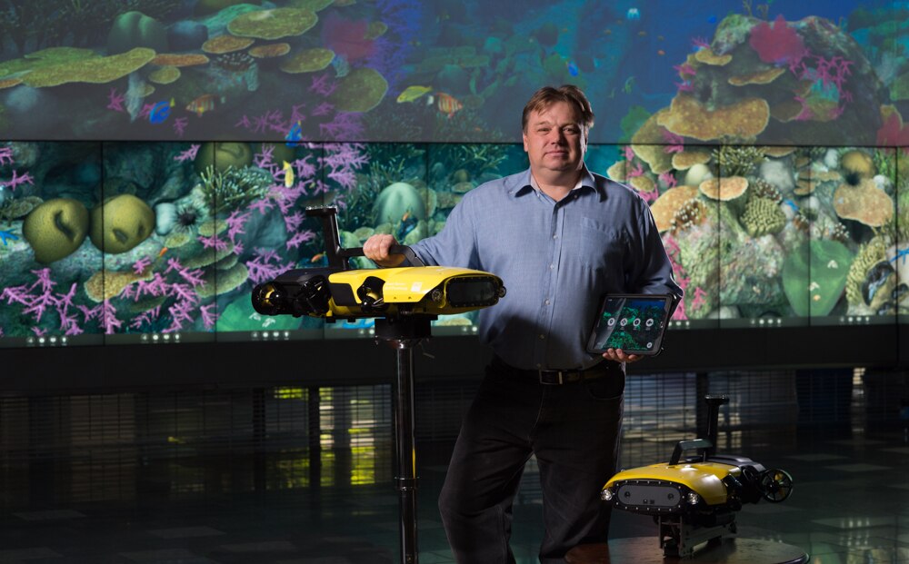 Robots ready to start killing crown-of-thorns starfish on Great Barrier ...