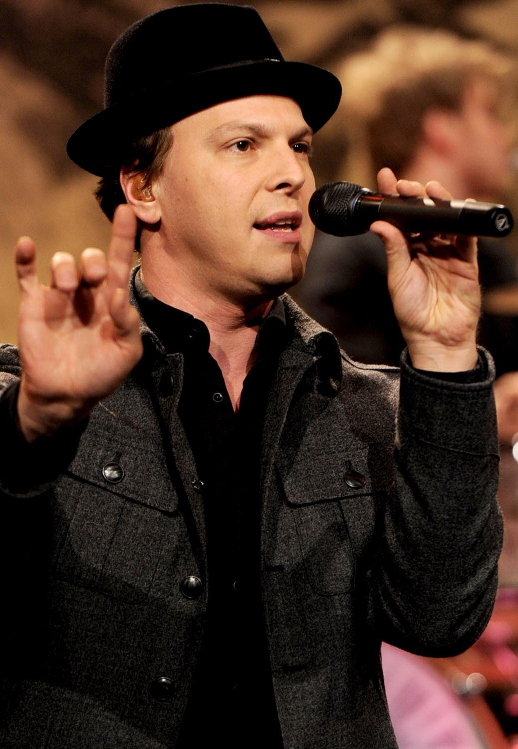 Singer Gavin DeGraw attacked - ABC News