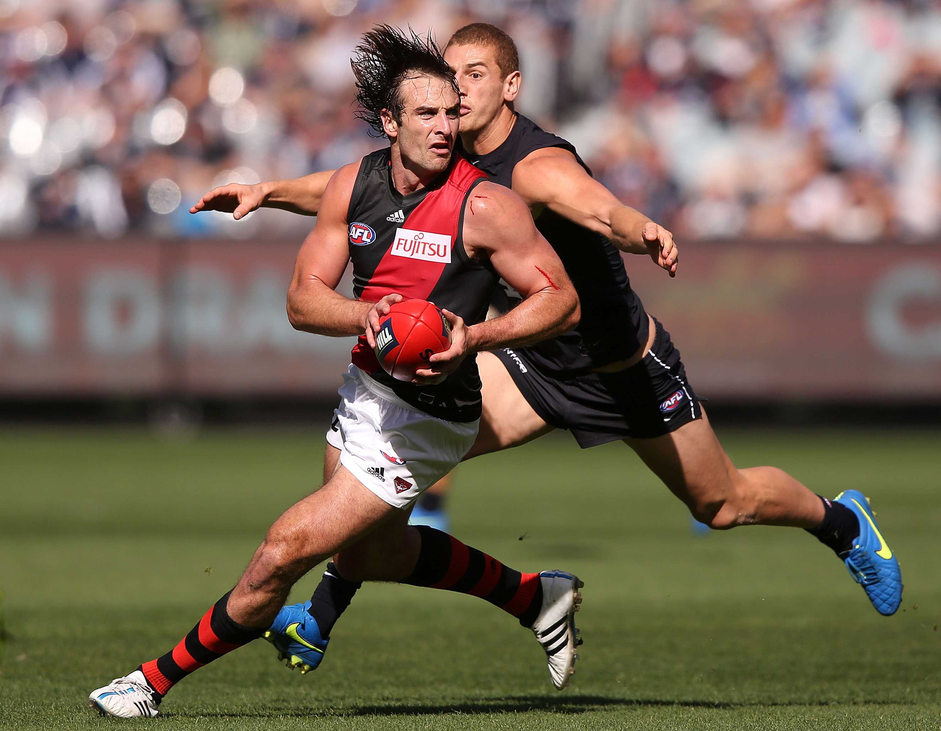 Jobe Watson to stay on as Essendon Bombers AFL captain - ABC News