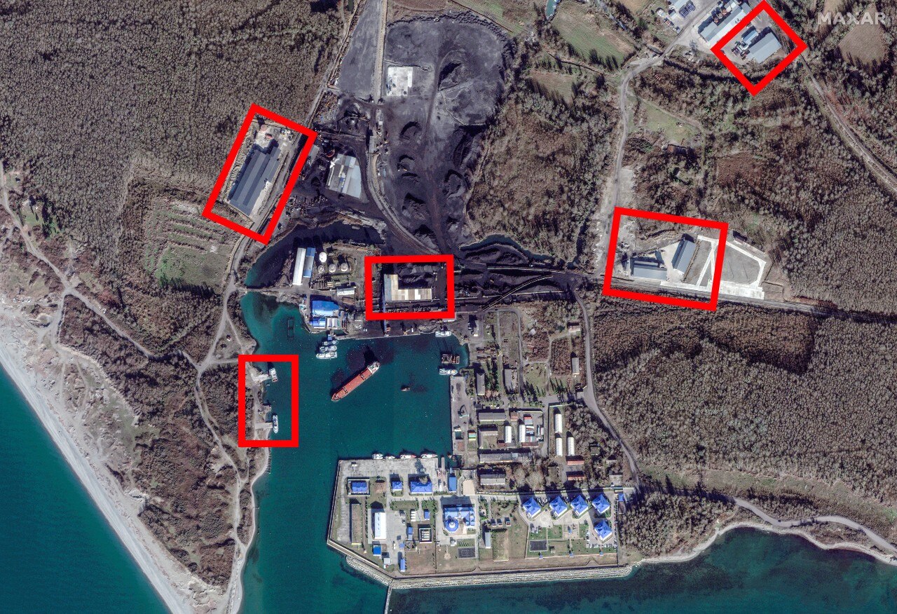 Russian tanker splits in half and sinks during heavy storm as oil ...