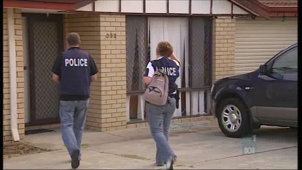 Heroin seized in police raids - ABC News