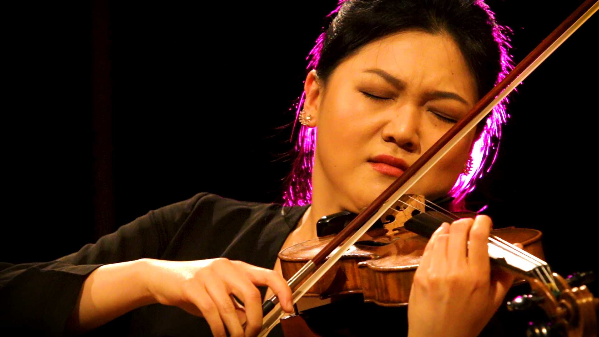 Emily Sun performs "Après un rêve" - ABC listen