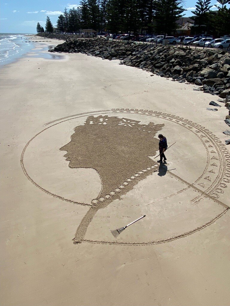 Queen Elizabeth II sand engraving created at Adelaide's Brighton beach ...