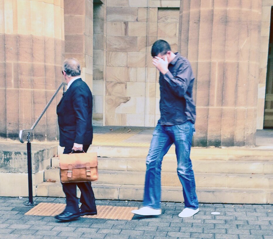 Man alleged to have punched police horse - ABC News