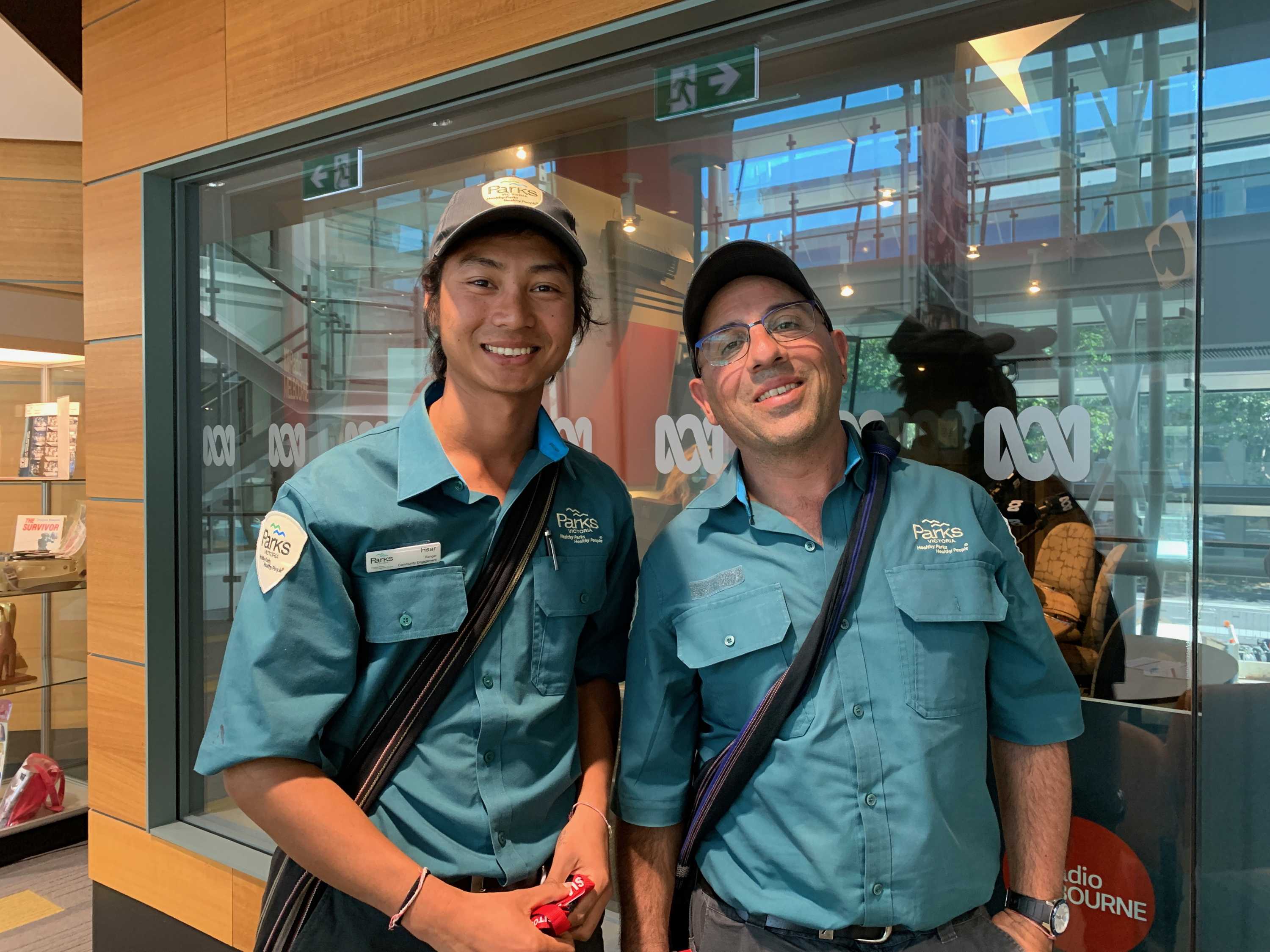 Refugee volunteers clean seeds by hand to save Melbourne's native ...