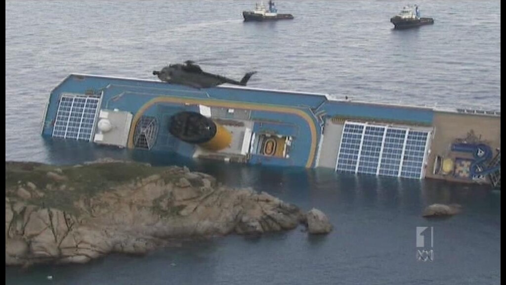 Chaos ensues as cruise ship sinks - ABC News