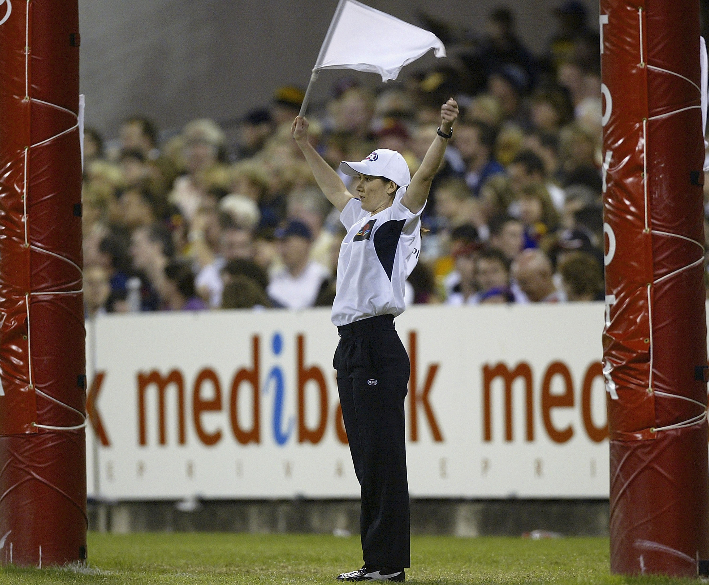 Victoria University study shows the majority of female umpires and ...