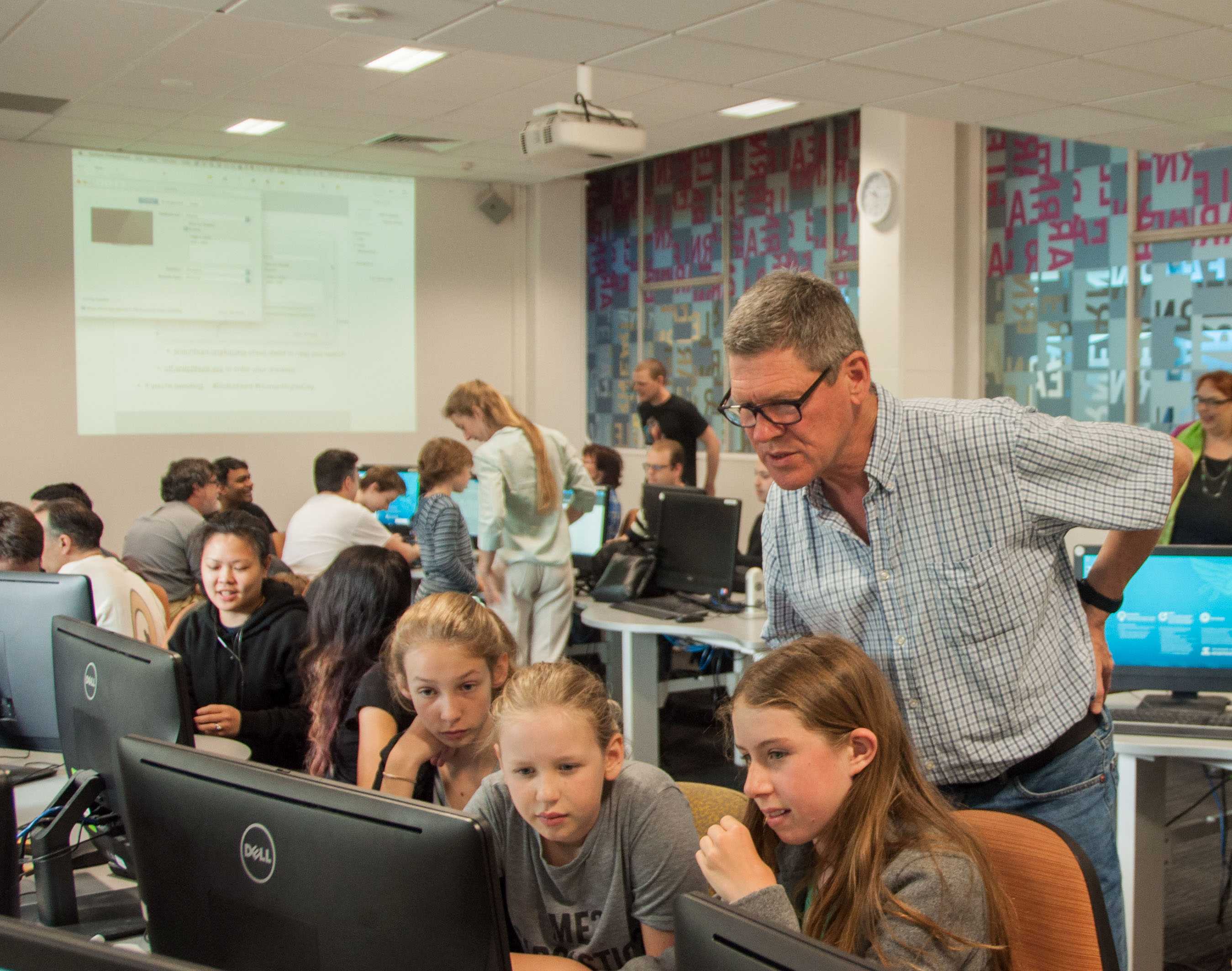 How pre-teens using metadata found a whistleblower in two hours - triple j