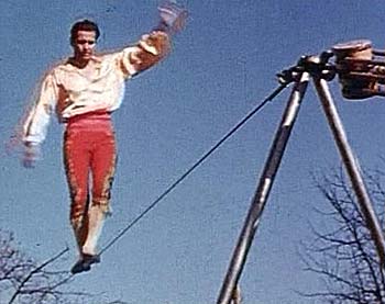 Circus pays homage to wire wizard - ABC News
