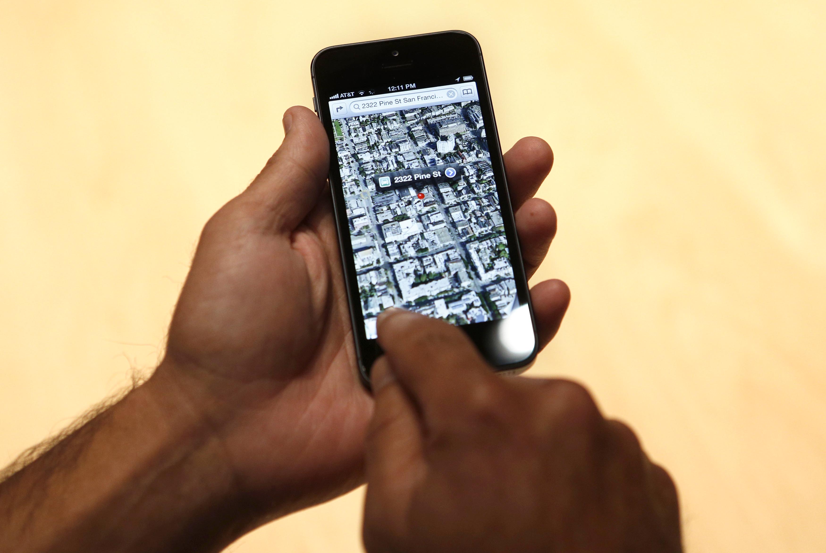 Apple's new maps leave users lost - ABC News