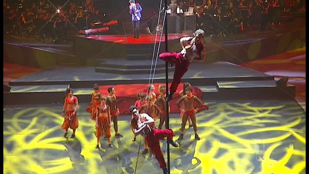 Students strut their stuff on stage - ABC News