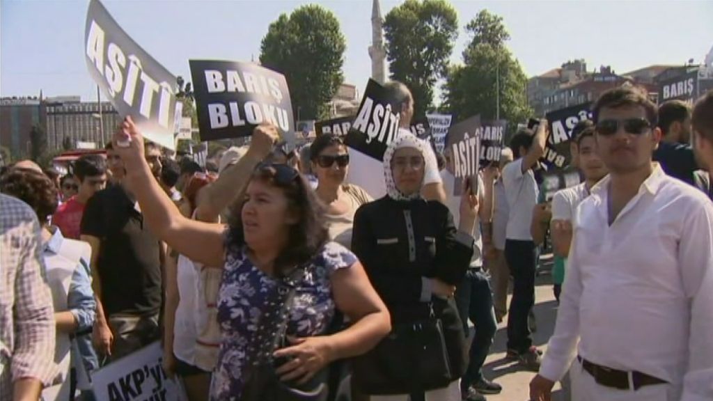 Turkey conducts air strikes against IS in Syria and Kurdish separatists ...