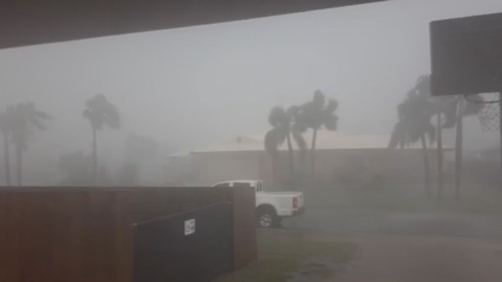Severe storm cells wreak havoc in the Whitsundays - ABC News