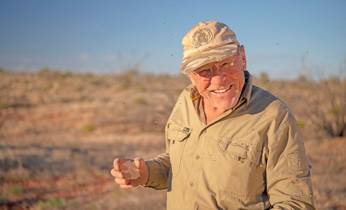 Racing legend Larry Perkins swaps racetrack for outback and returns ...