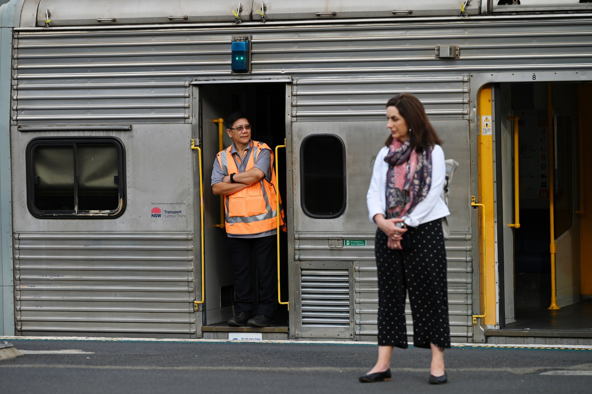 Fair Work Commission awards NSW rail workers 1 per cent pay increase ...