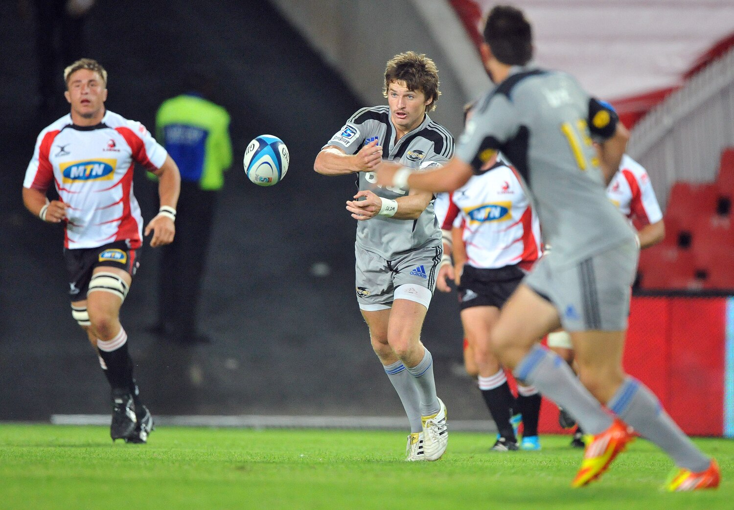 Barrett lands late winner for Hurricanes - ABC News