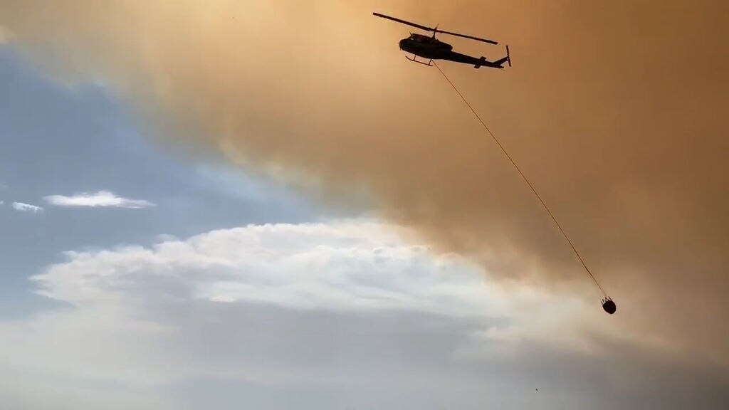 Firefighters resort to using salt water to tackle bushfires - ABC News