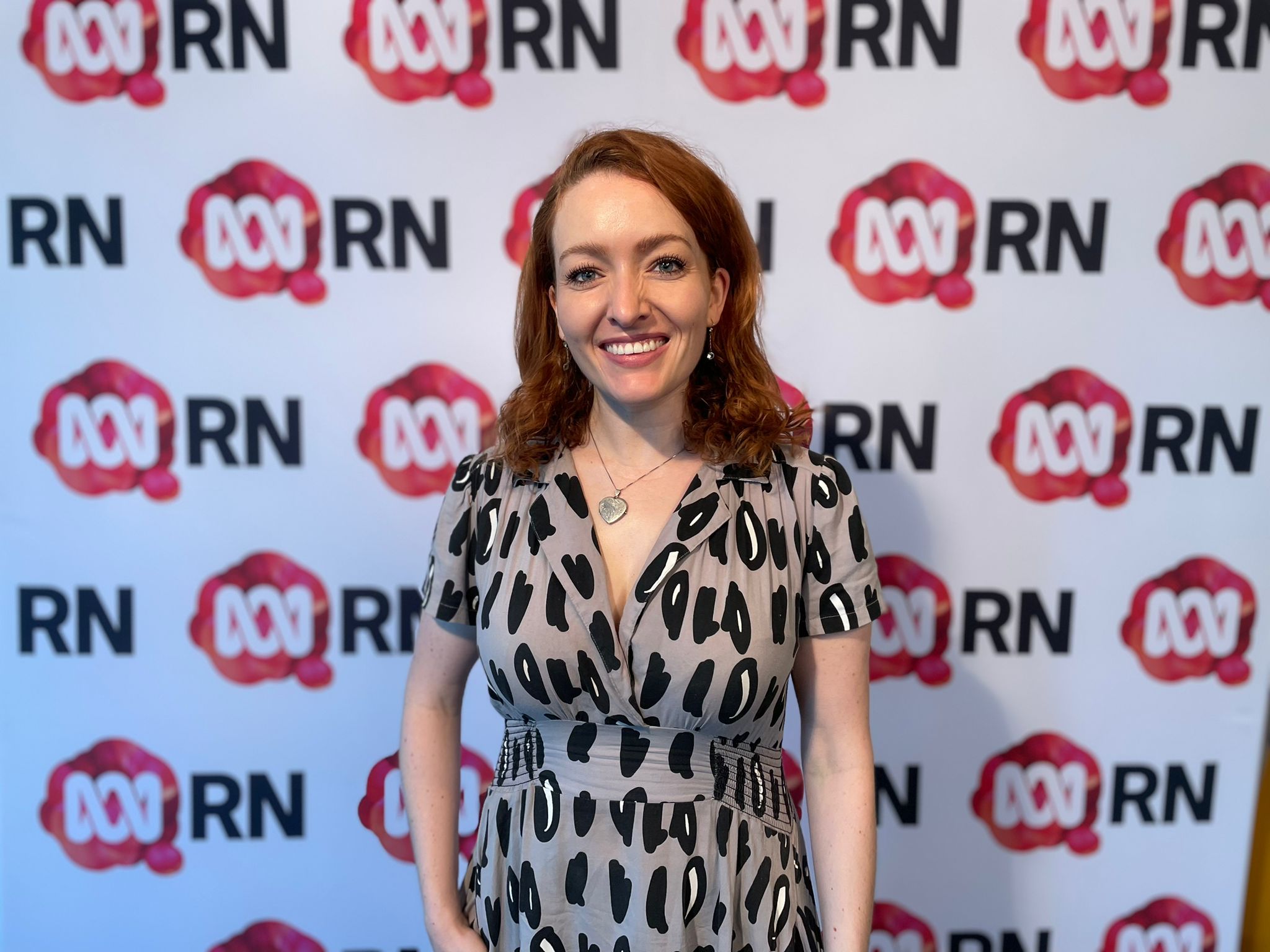 Georgia Mooney looks for love in chaos - ABC listen