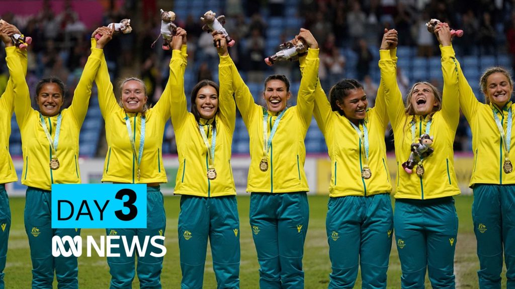 Australia continues dominance in the pool at Commonwealth Games - ABC News