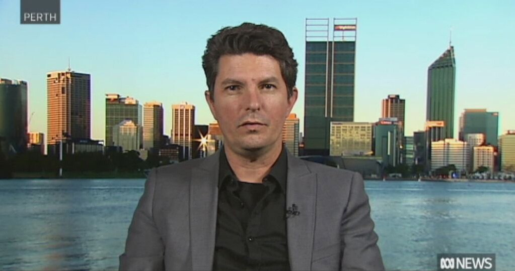 AFP officer accessed journalist's call records in metadata breach - ABC ...