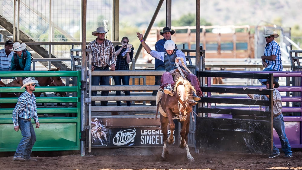 Rodeo school in outback Queensland trains next generation of cowboys ...