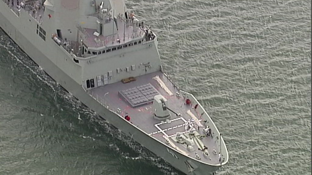 HMAS Brisbane arrives in its namesake city for the first time. - ABC News