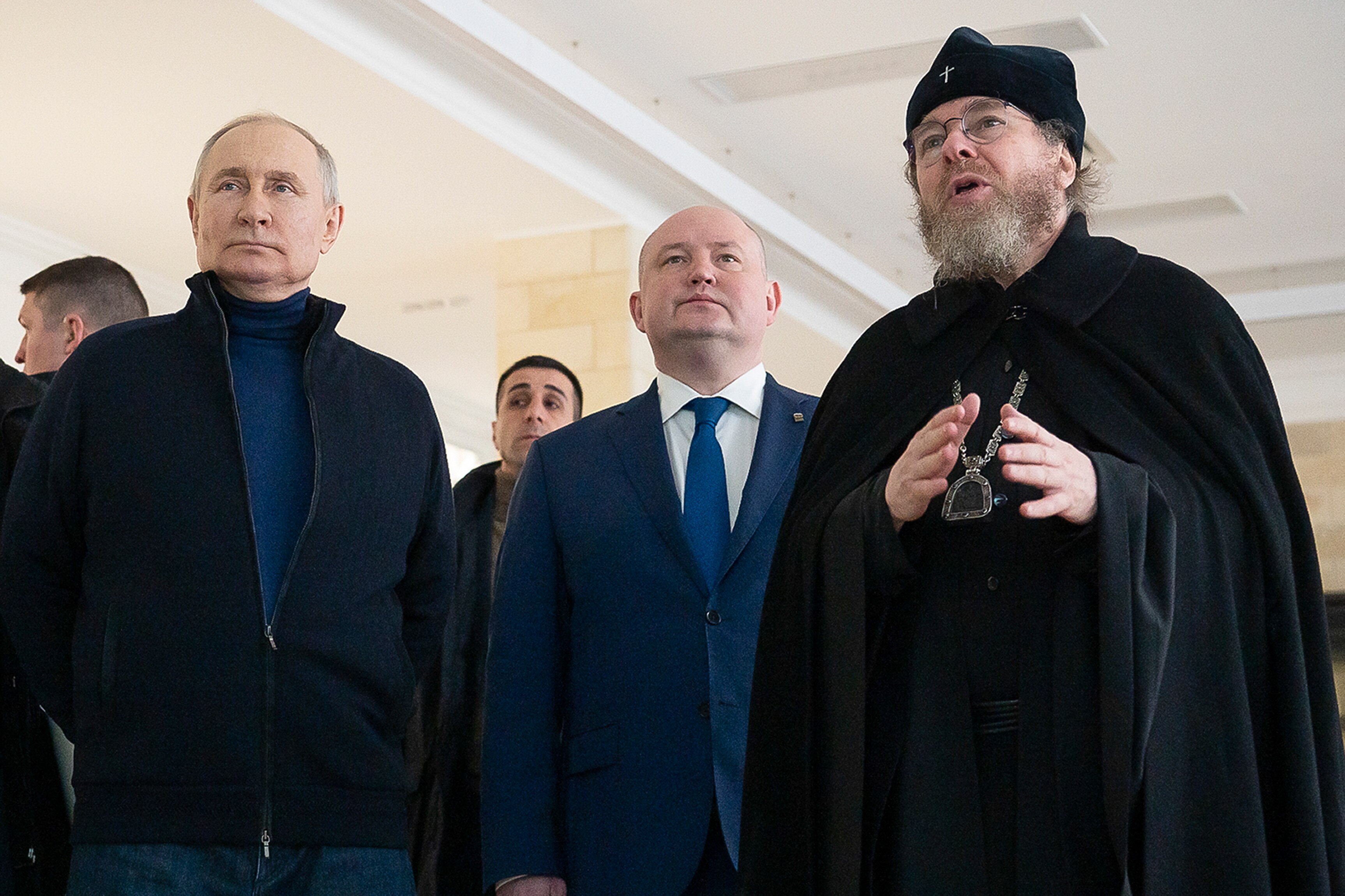 Vladimir Putin visits Crimea on anniversary of its annexation from ...