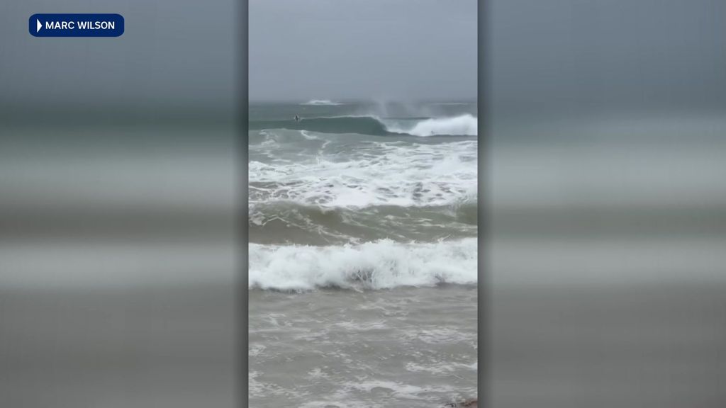 Byron Bay residents prepare for Cyclone Alfred - ABC News