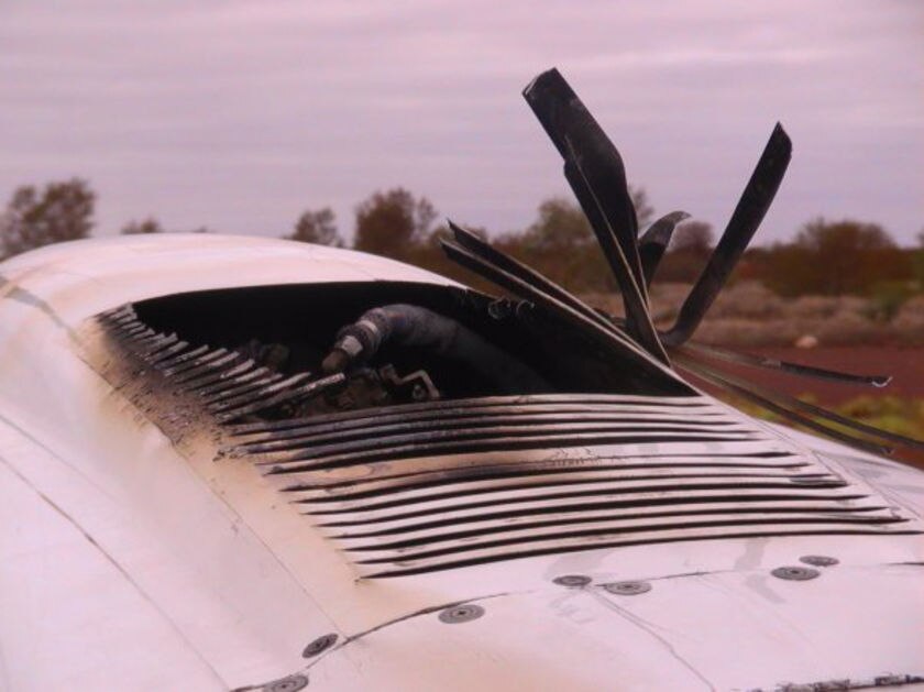 Plane's engine explodes mid-flight - ABC News