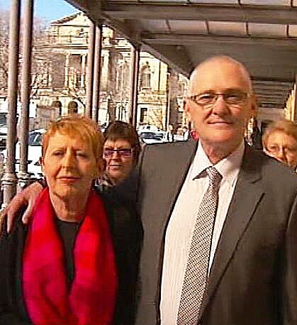 Mem Fox's husband believes reputation 'stolen' - ABC News