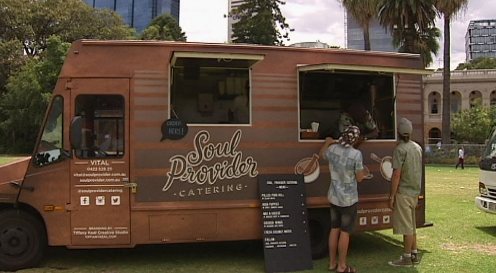 Food vans roll into Perth city centre - ABC News