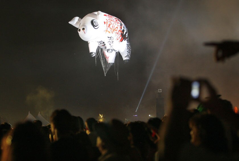 Wish you were here: Ex-Floyd frontman loses inflatable pig - ABC News