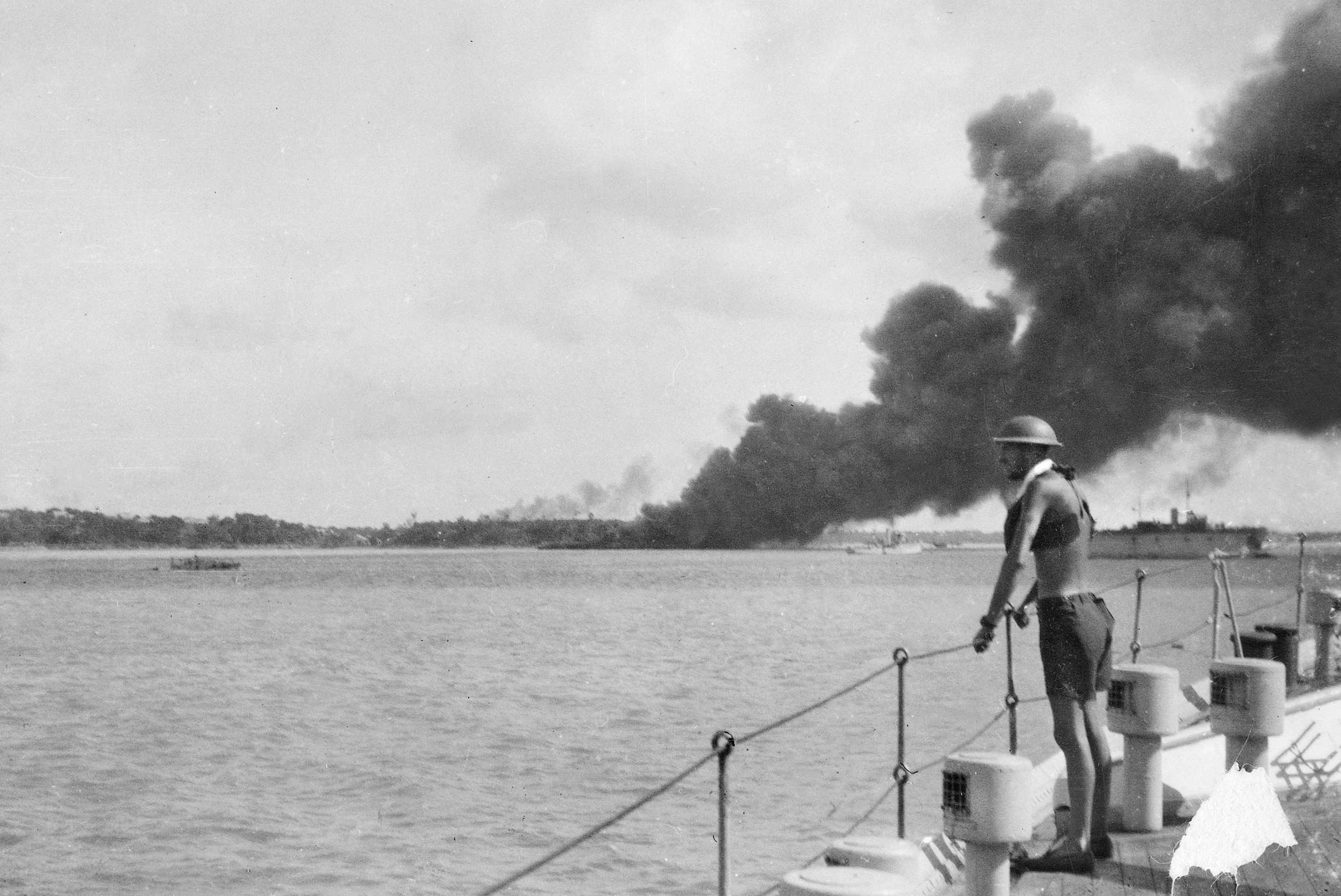 Battle for Australia: School children pay tribute to those who died in ...