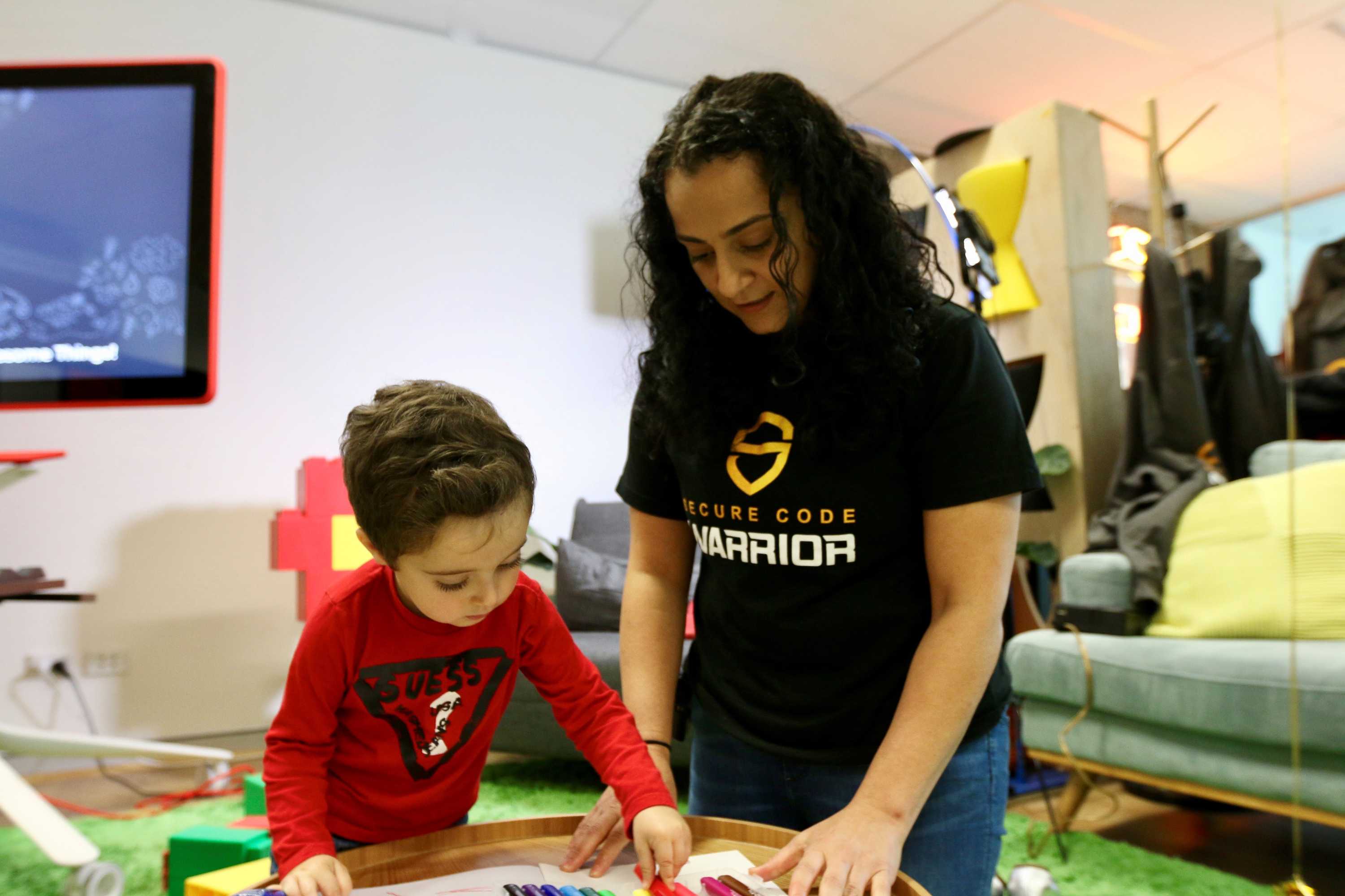 Bronwen Bock and Lucy Bradlow want to become Australia's first job-sharing MPs - ABC News