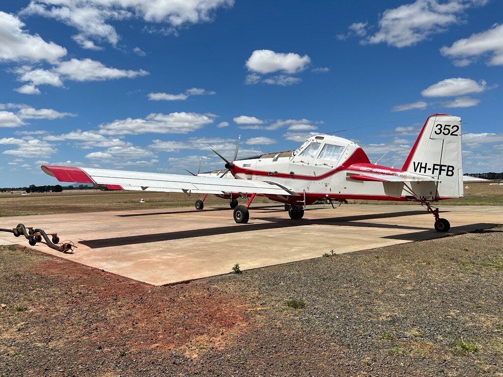 CFA veteran volunteers fuel planes fighting the Grampians bushfires ...