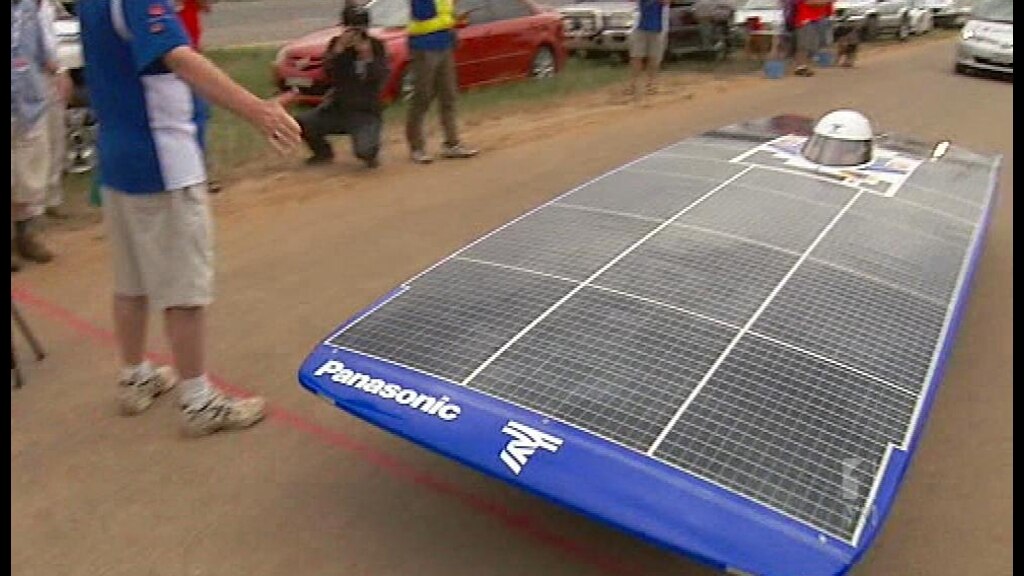 Japanese car wins World Solar Challenge - ABC News