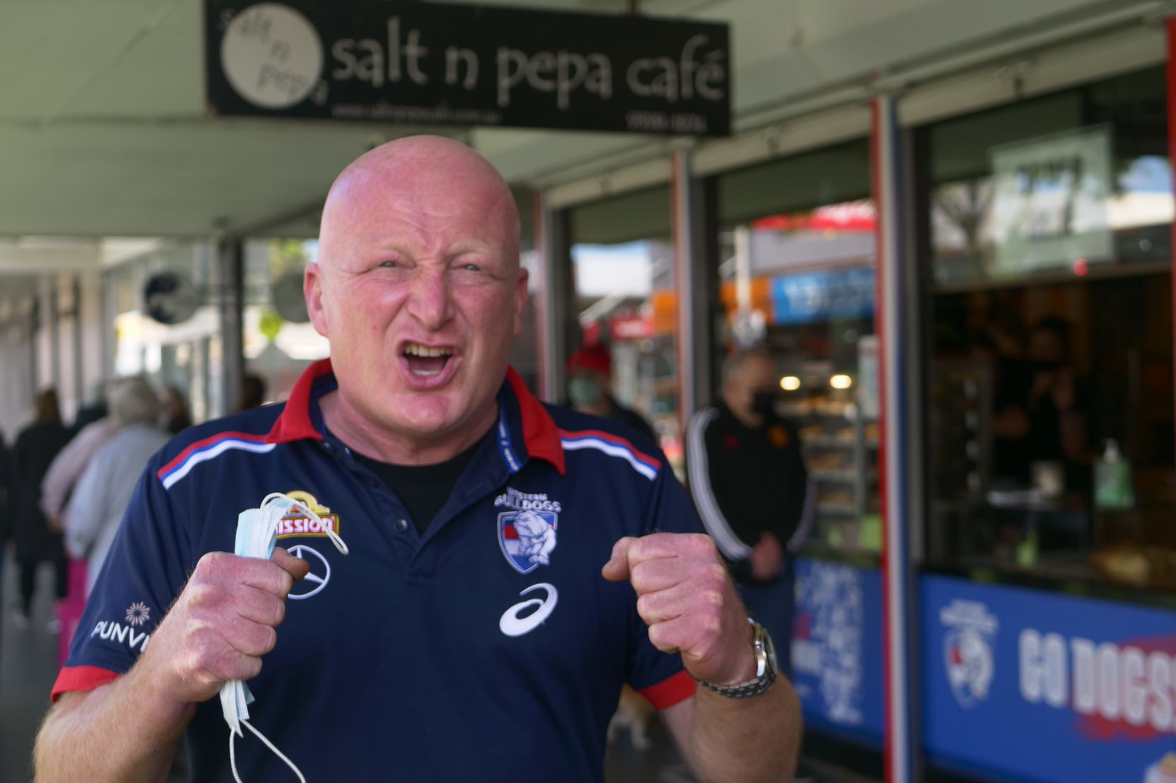 In Melbourne, AFL fans can't go to the grand final, but are still ...