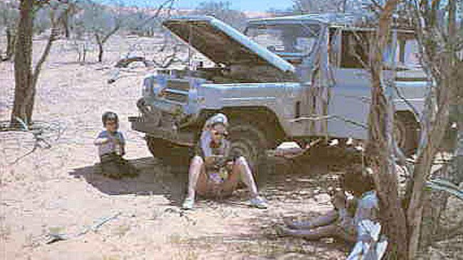 First motorised desert crossing recreated - ABC News