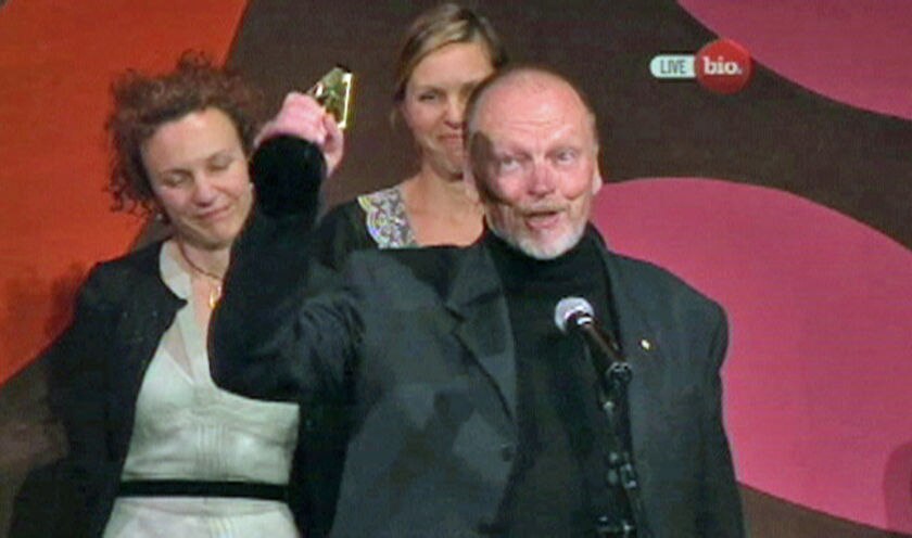 Helpmann Awards honour John Bell - ABC News