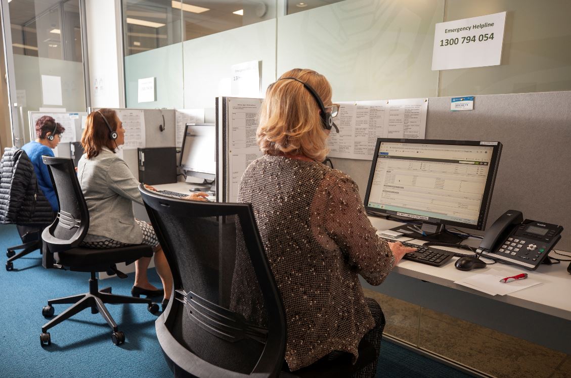 Support at the end of the telephone - ABC listen