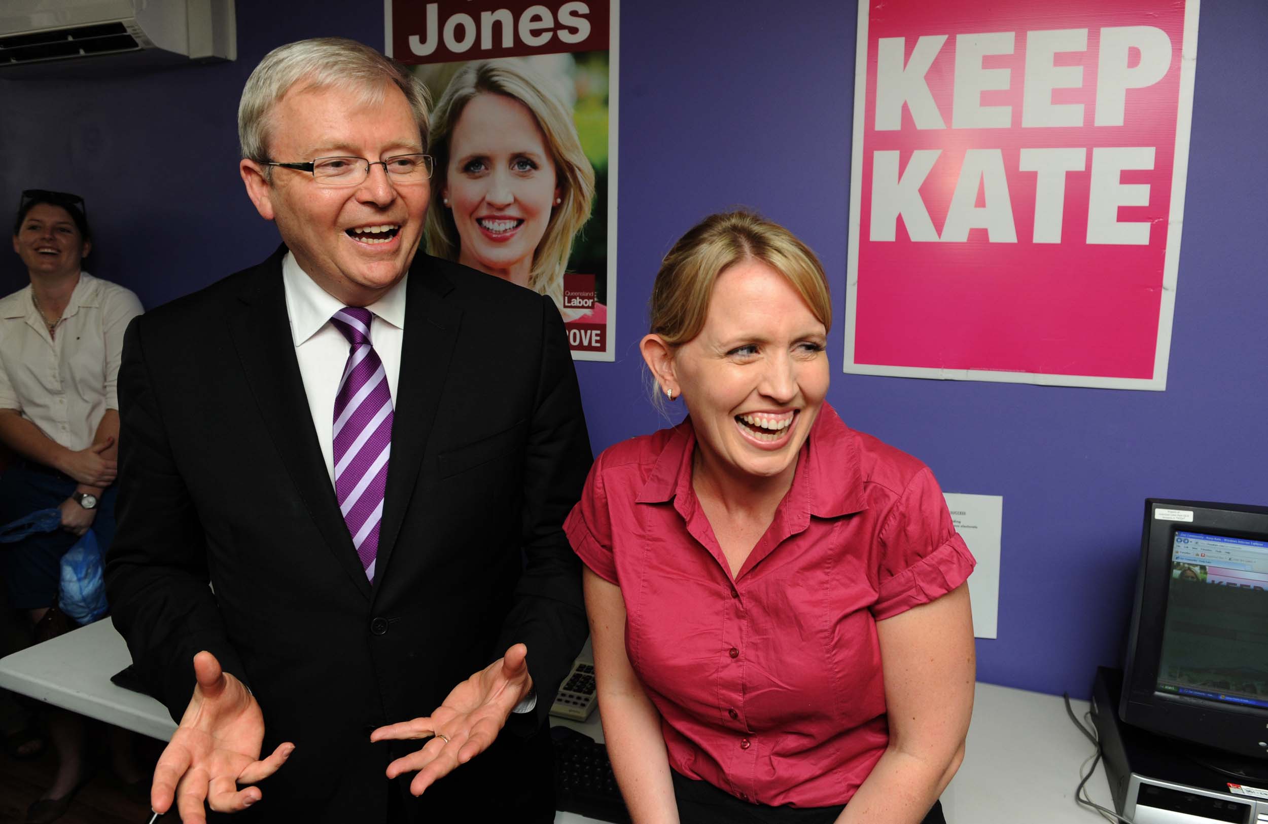 Rudd says Newman a foreigner in Ashgrove - ABC News