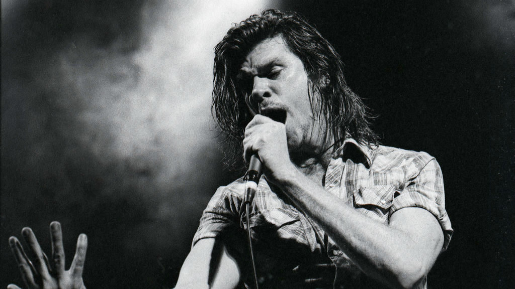 Tex Perkins: from billiard tables to "a world of mud, blood and beer ...