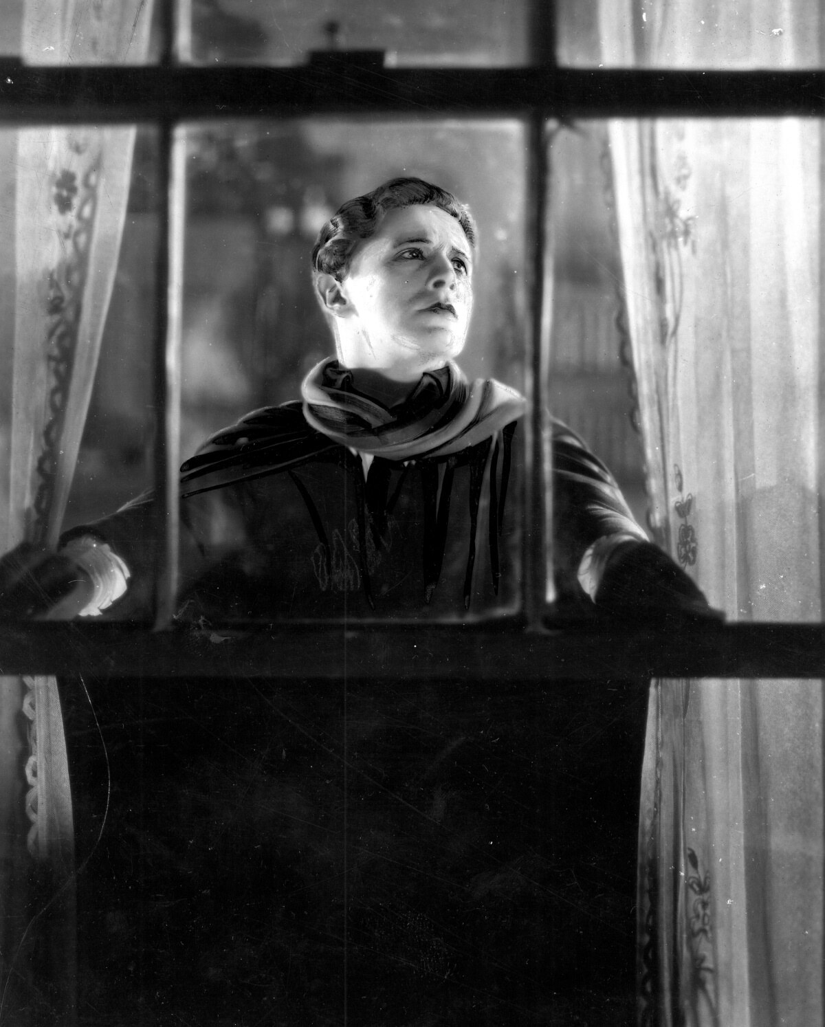 GoMA pays tribute to master of suspense - ABC News