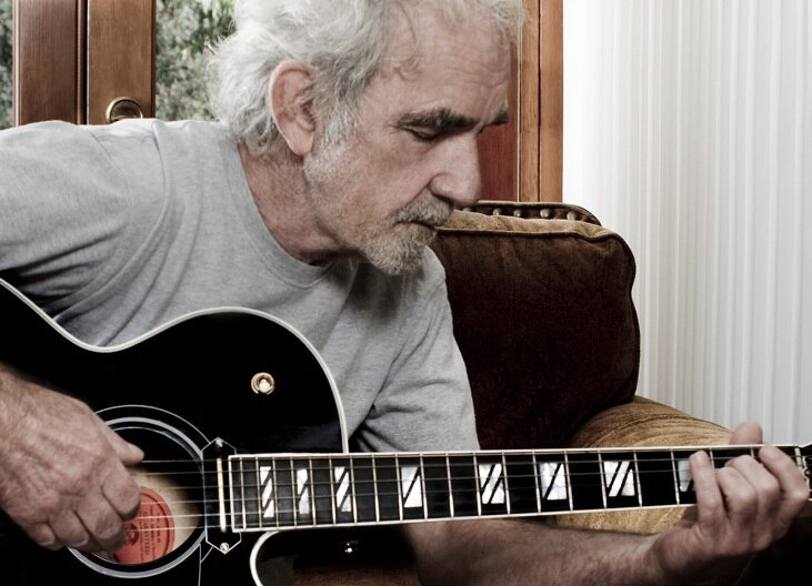 Grammy Award-winning singer-songwriter JJ Cale dies, aged 74 - ABC News