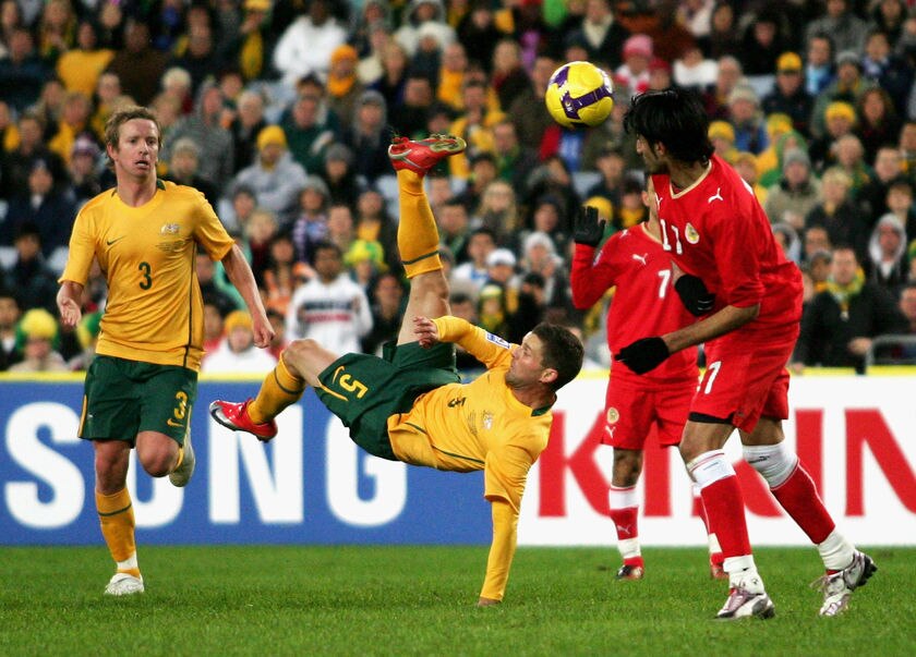 Confident Socceroos ease past Bahrain - ABC News