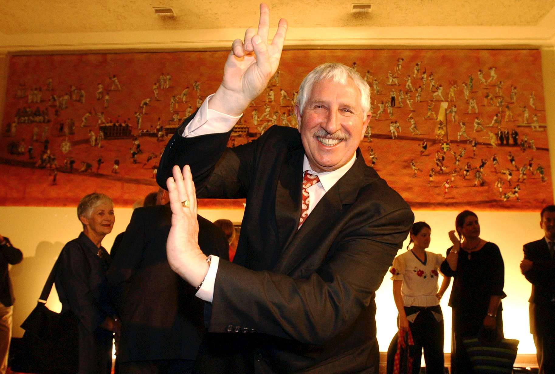 Max Walker died of a blood cancer called myeloma, not melanoma - ABC News